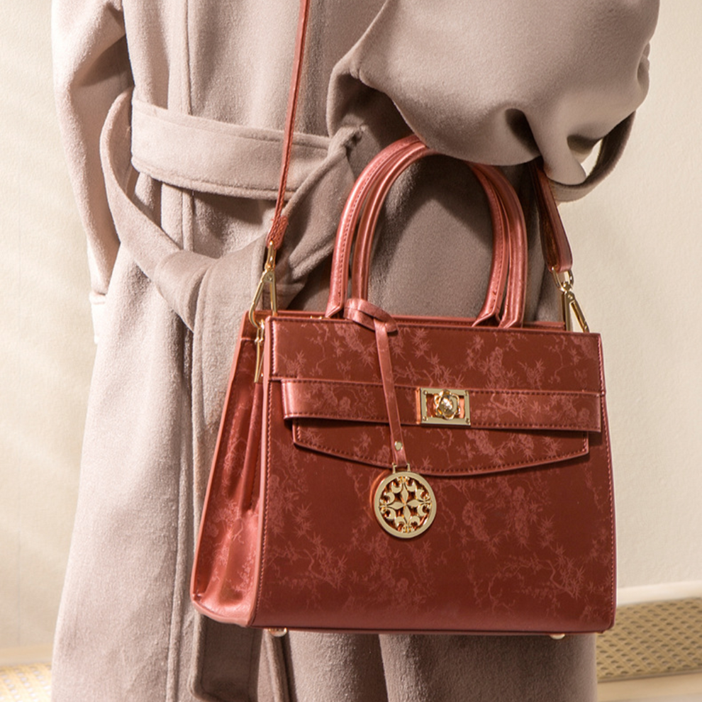 Tang Red 27 Silk Tote Bag – Tang Heritage