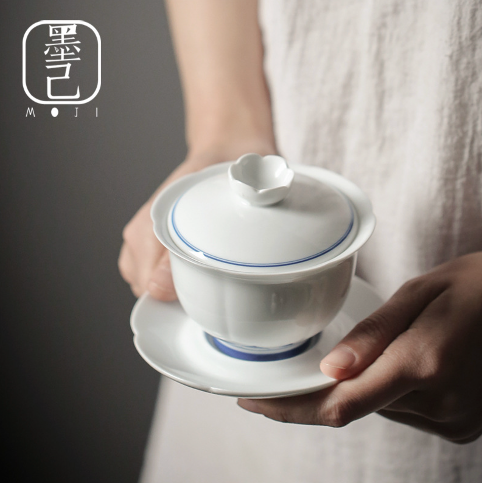Qing Hua Lotus Petal Covered Bowl (盖碗) – Tang Heritage