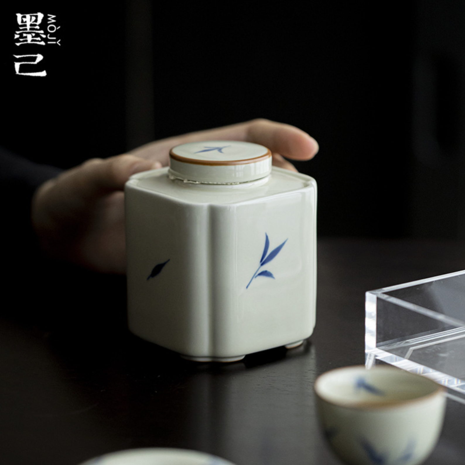 Qing Hua Bamboo Leaf Tea Canister – Tang Heritage